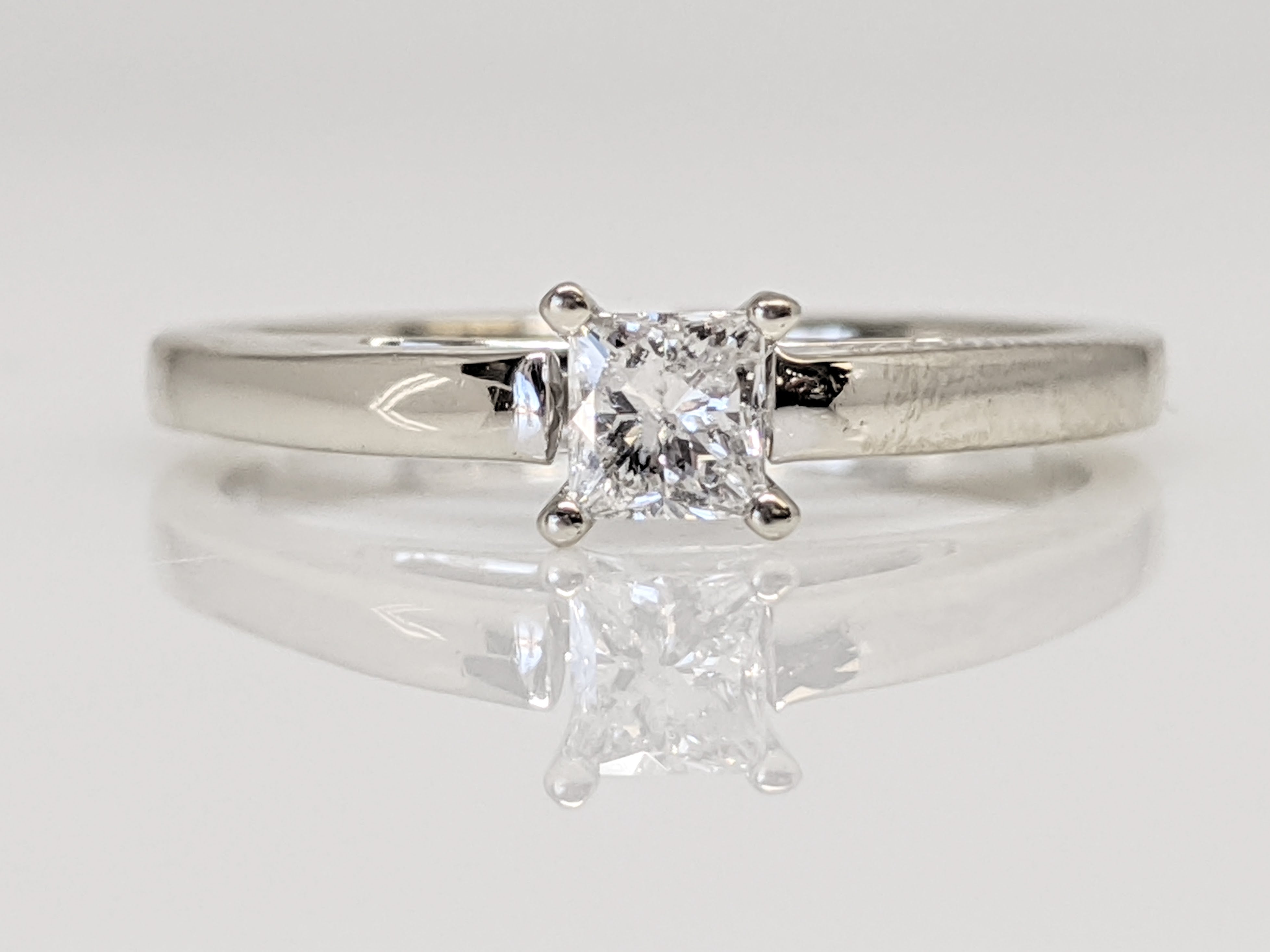 20 cent diamond ring store