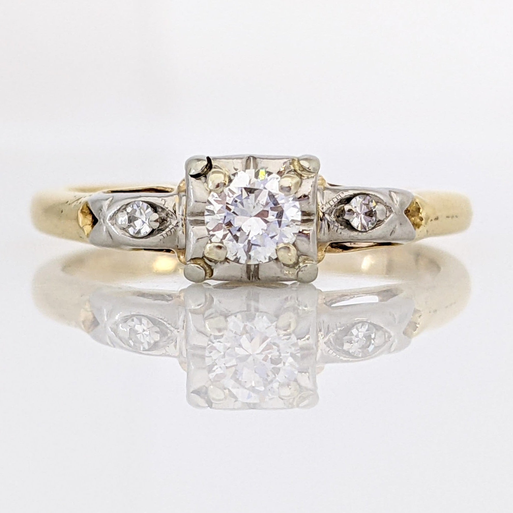 14K .18 CARAT TOTAL WEIGHT SI2 H DIAMOND ROUND (3) VINTAGE SOLITAIRE E ...